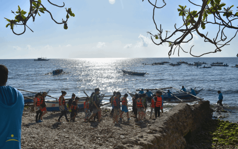 【2025年版】セブ島オスロブのジンベイザメツアー総まとめ！知っておくべき料金・場所・持ち物 - エキサイトセブ by PTNトラベル